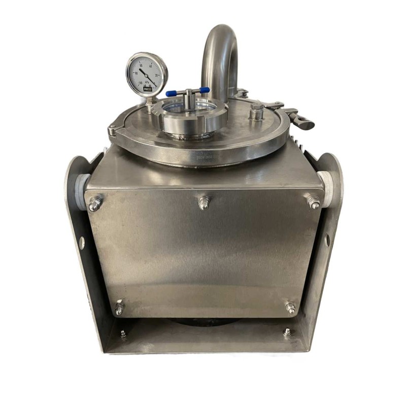 Vacuum distillation system